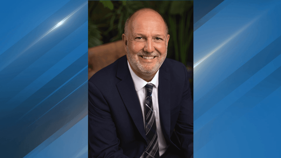 Benton County commissioners appoint Rick Crager as county administrator ...