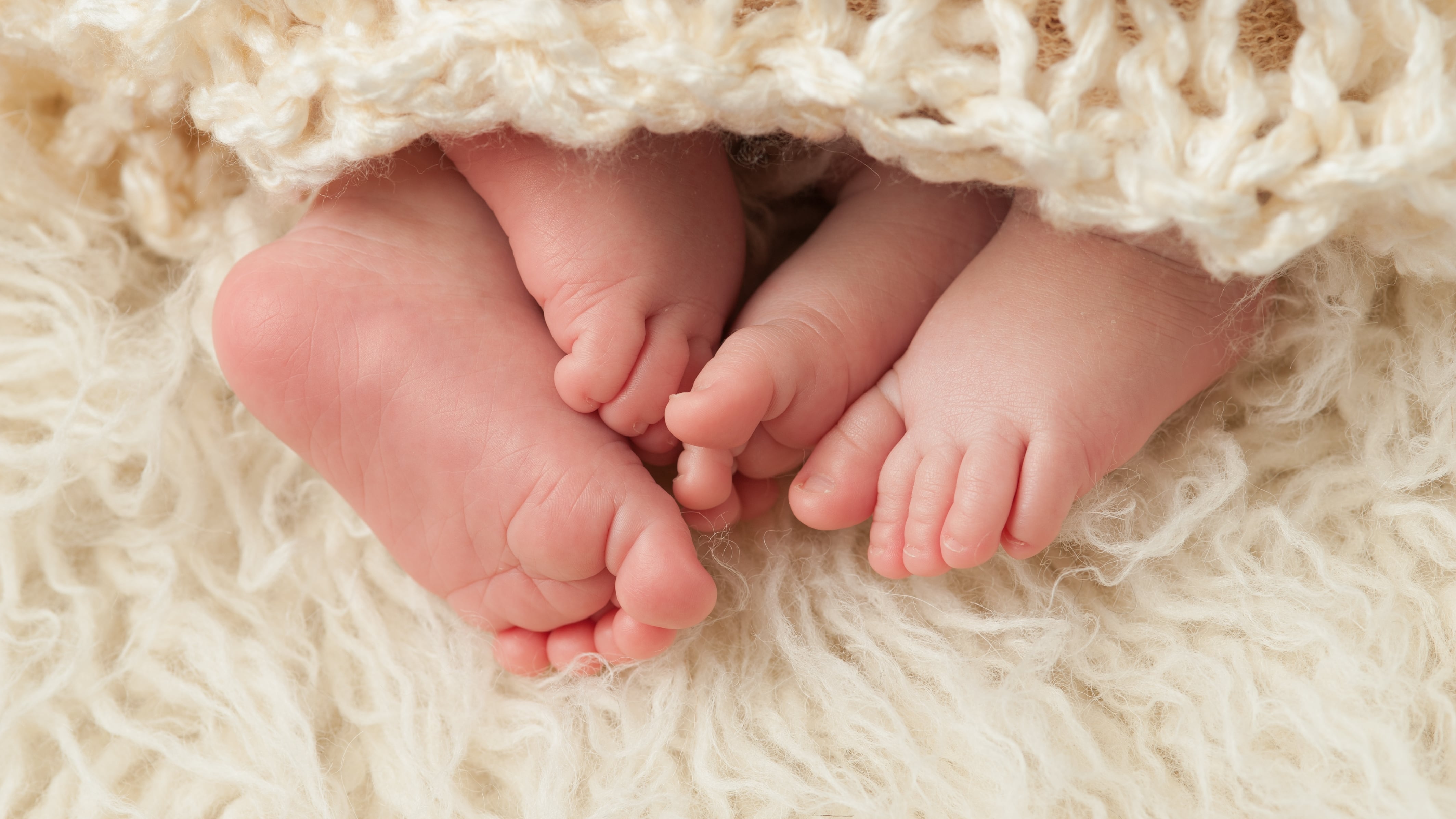 Woman blames stomach pains on bad nachos, it was twins