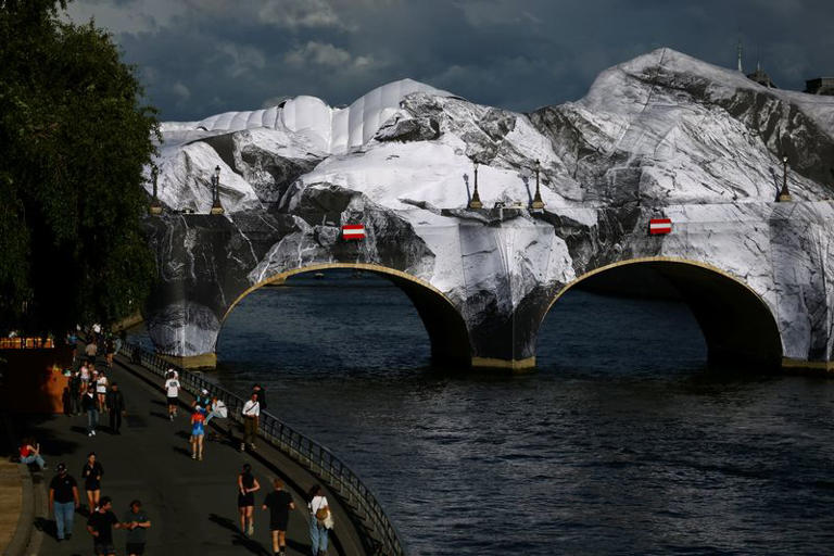 Opening of JR's installation on Paris Pont Neuf bridge delayed after damage
