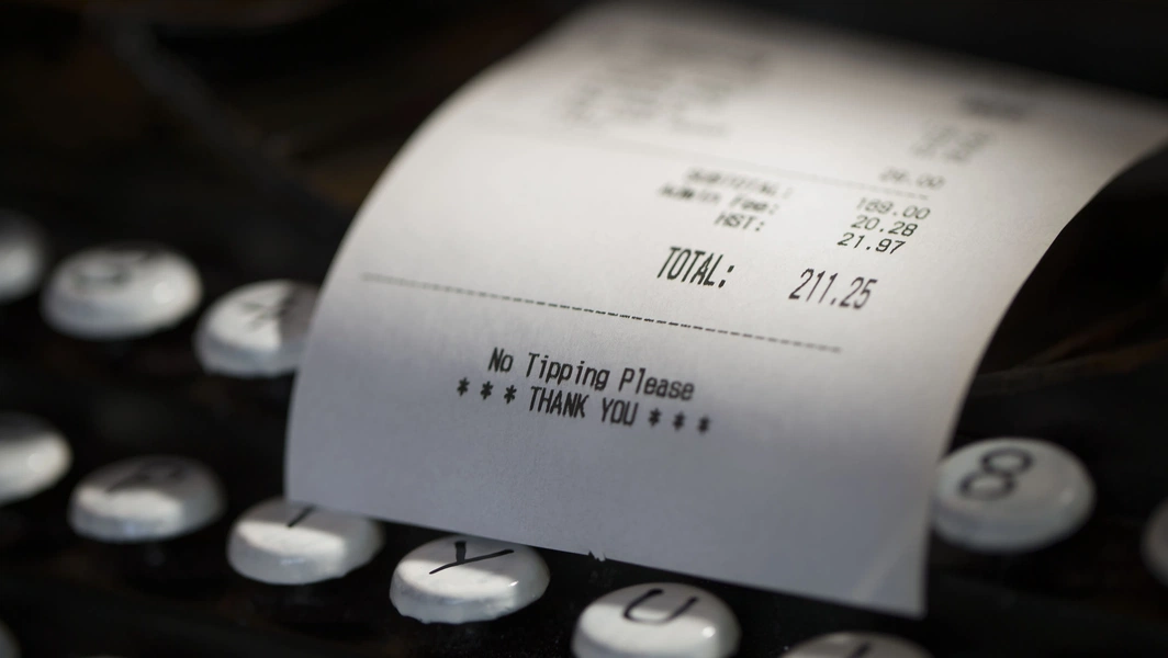 17 situations where tipping is not expected