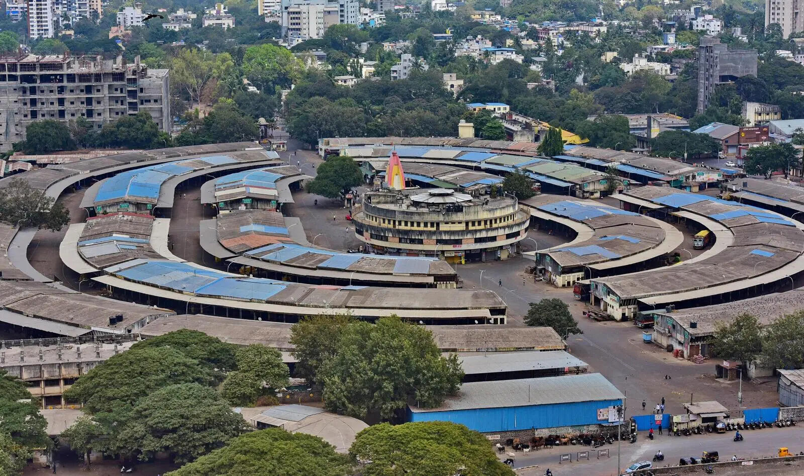 Pune APMC’s new user charge sparks row, traders threaten indefinite ...