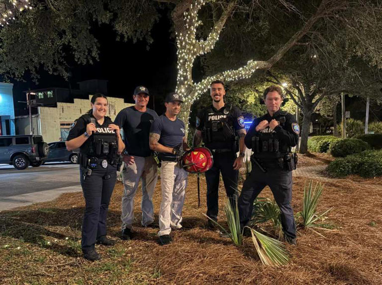 Tybee first responders team up to rescue baby green heron