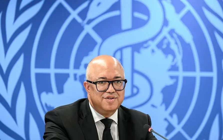 WHO reports 321 Ebola cases as vaccine drive intensifies