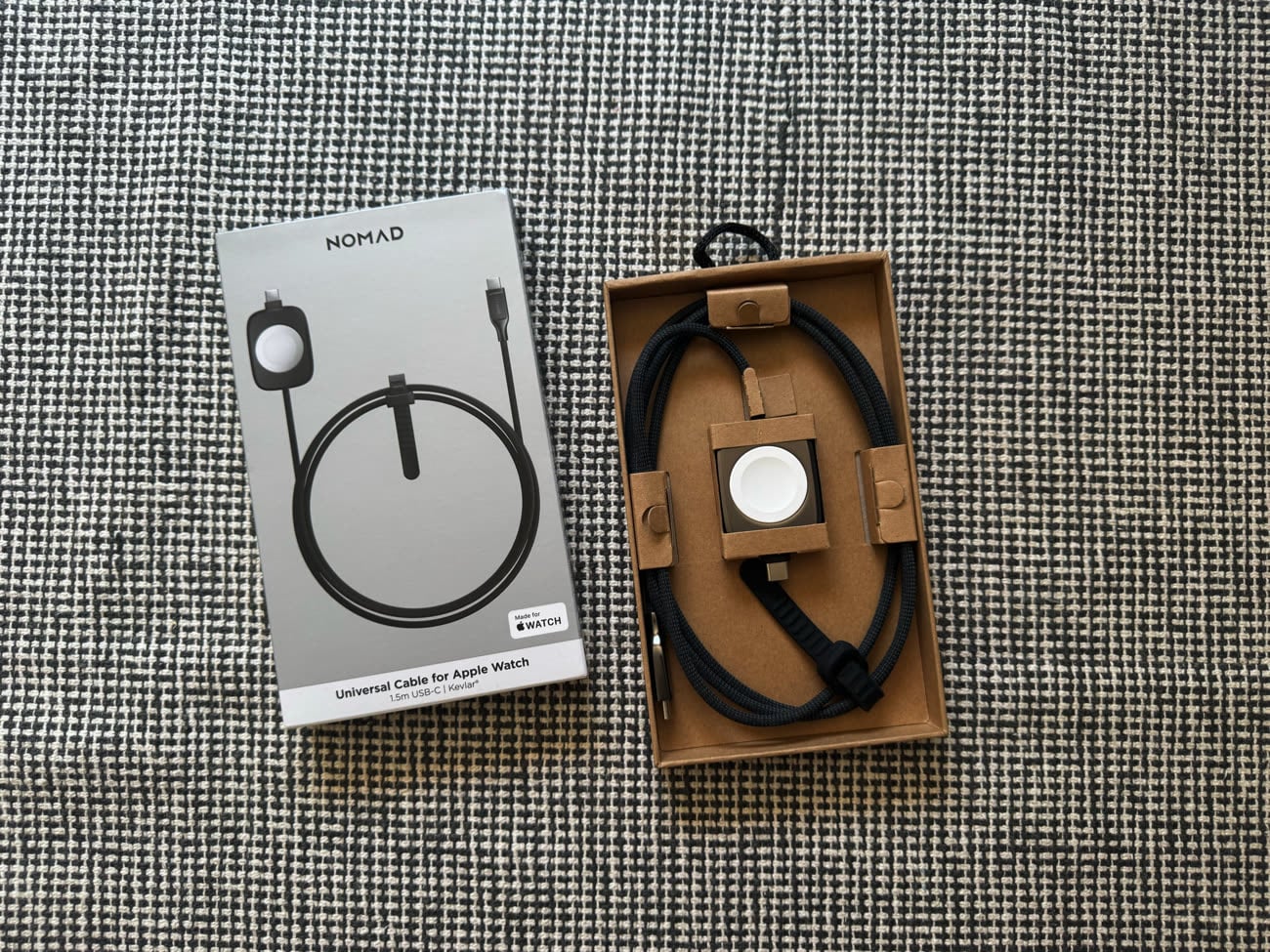 Prise en main du câble USB-C de Nomad avec chargeur d’Apple Watch ...