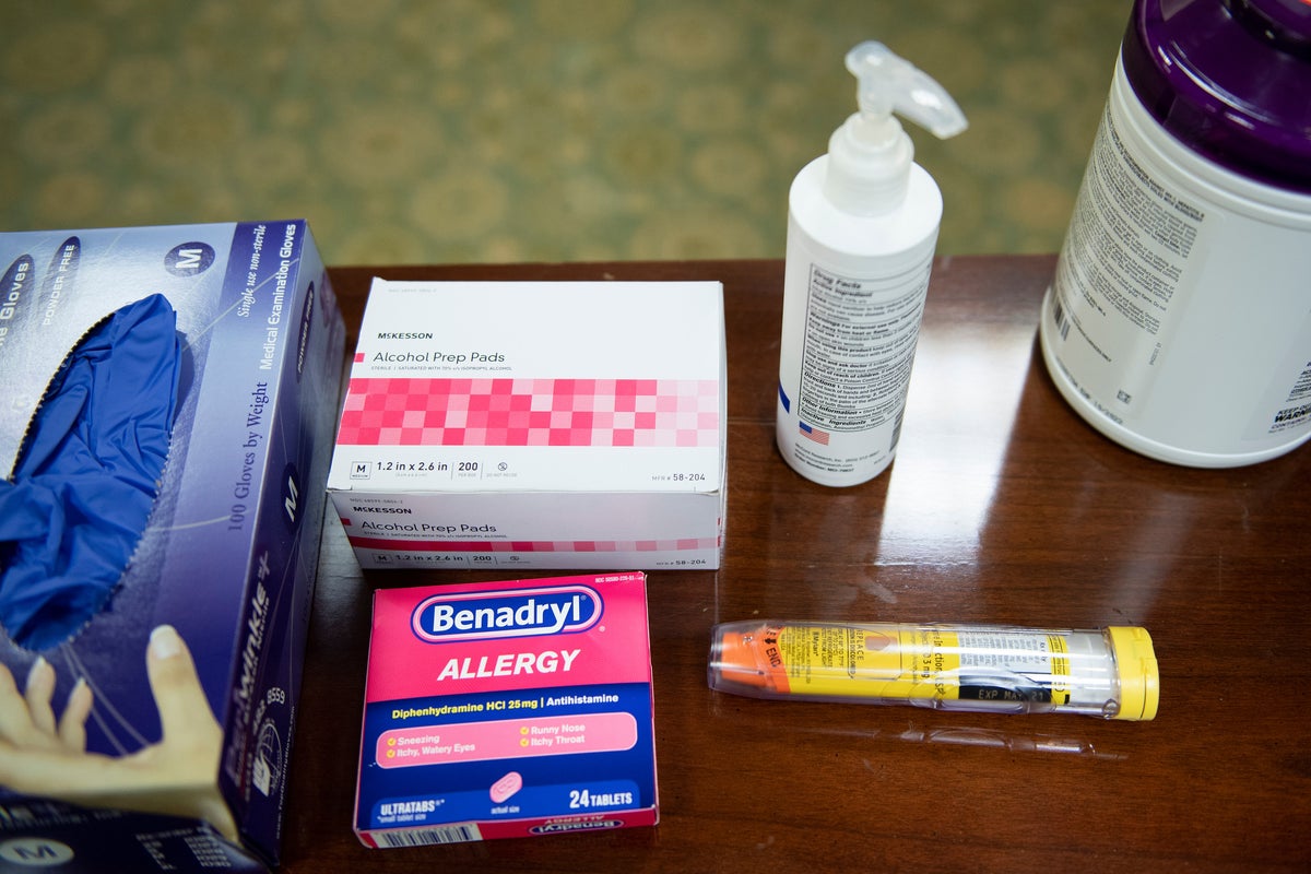 Officials warn of viral 'Benadryl challenge' after 5 kids hospitalized