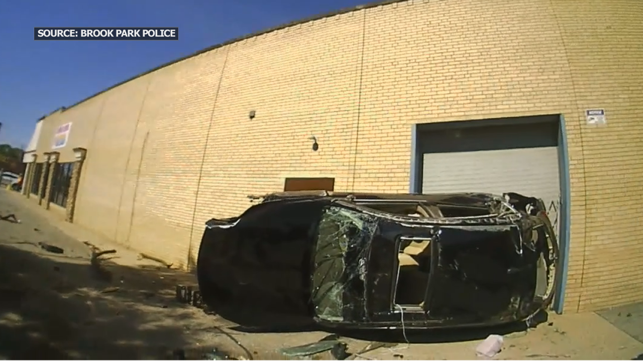 Brook Park police chase ends in car crash and suspect getting away
