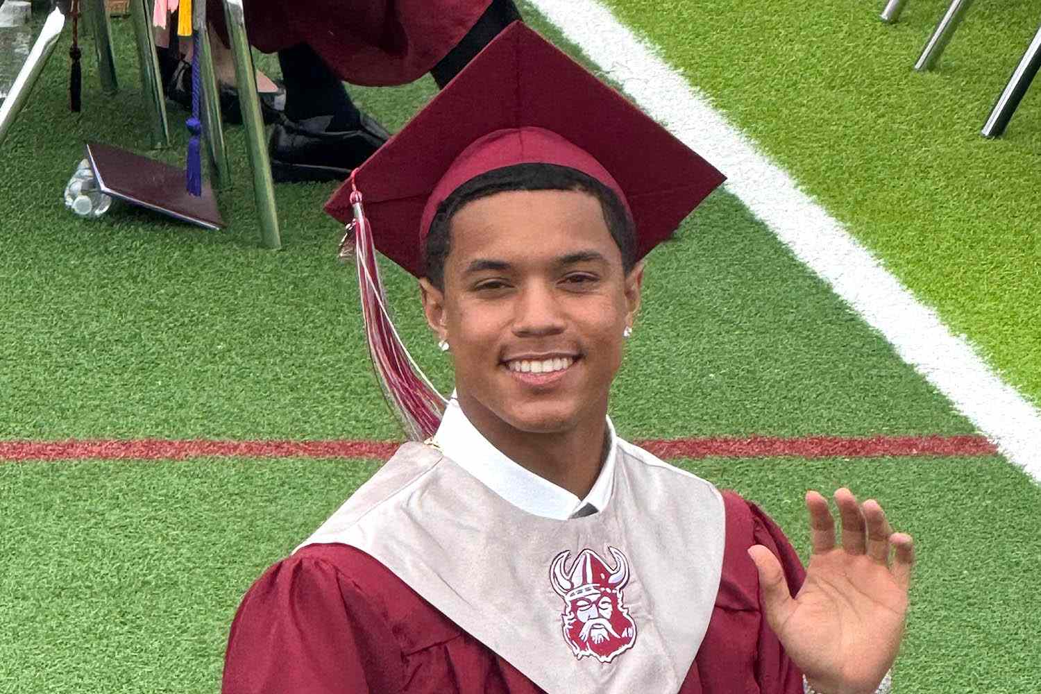 18-year-old football star known for his ‘kind heart’ dies after being ...