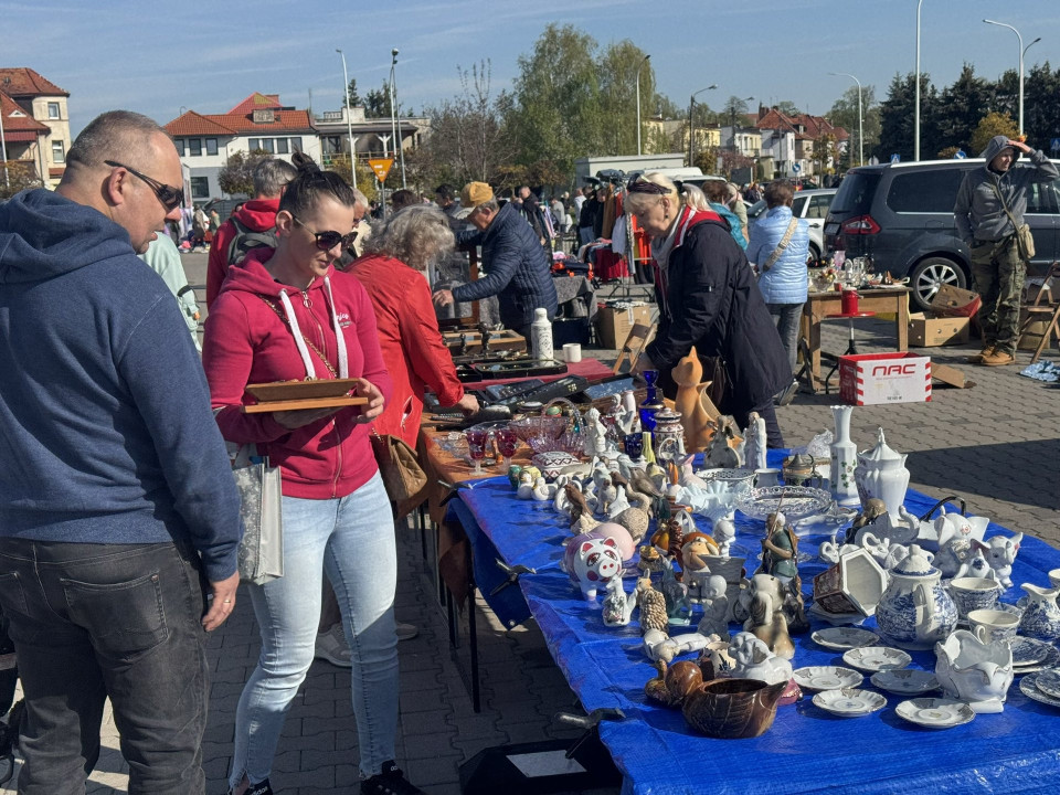Antyki, bibeloty, przedmioty z duszą. Rusza największy pchli targ w ...