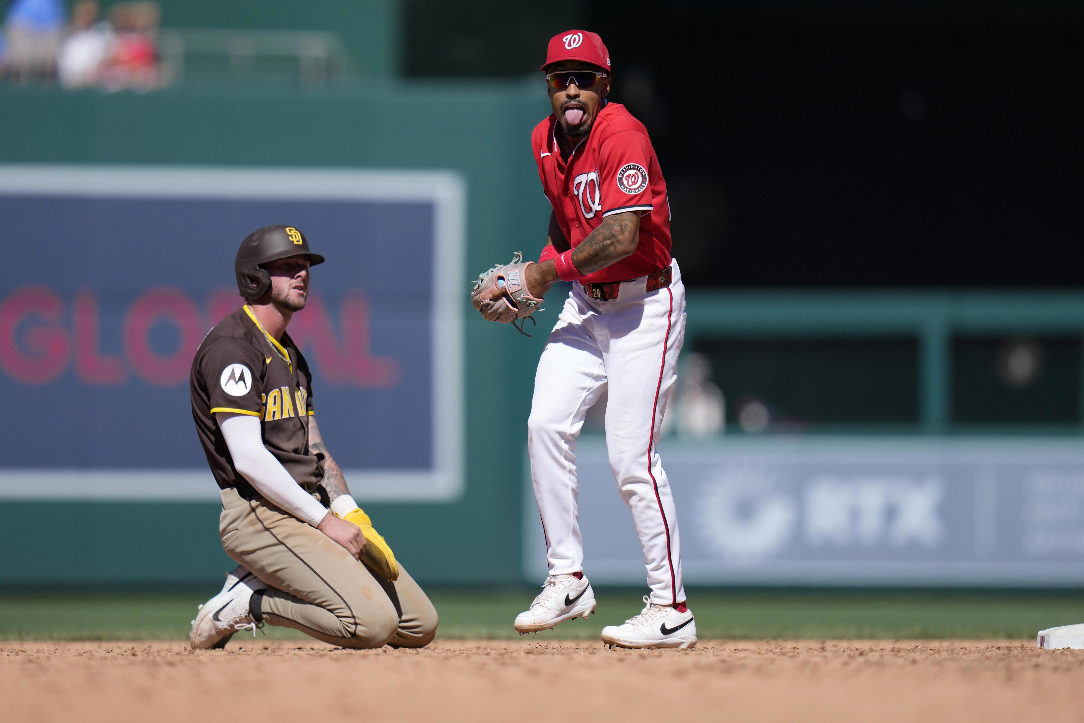 Baserunning mistakes prove costly in rubber match