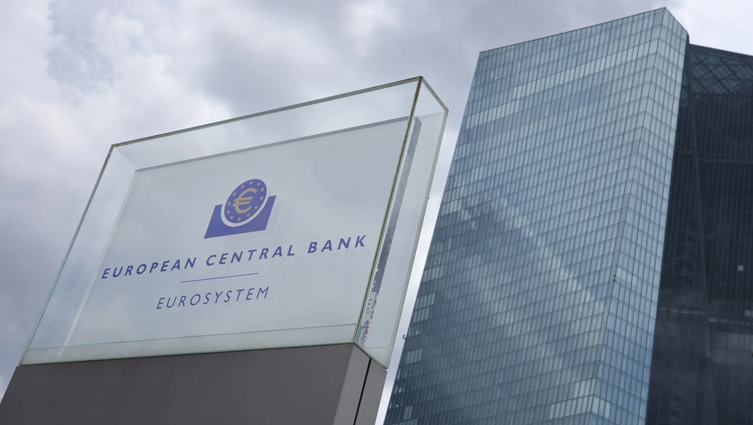 Gold rises to $4,522 as ECB notes reserve shift