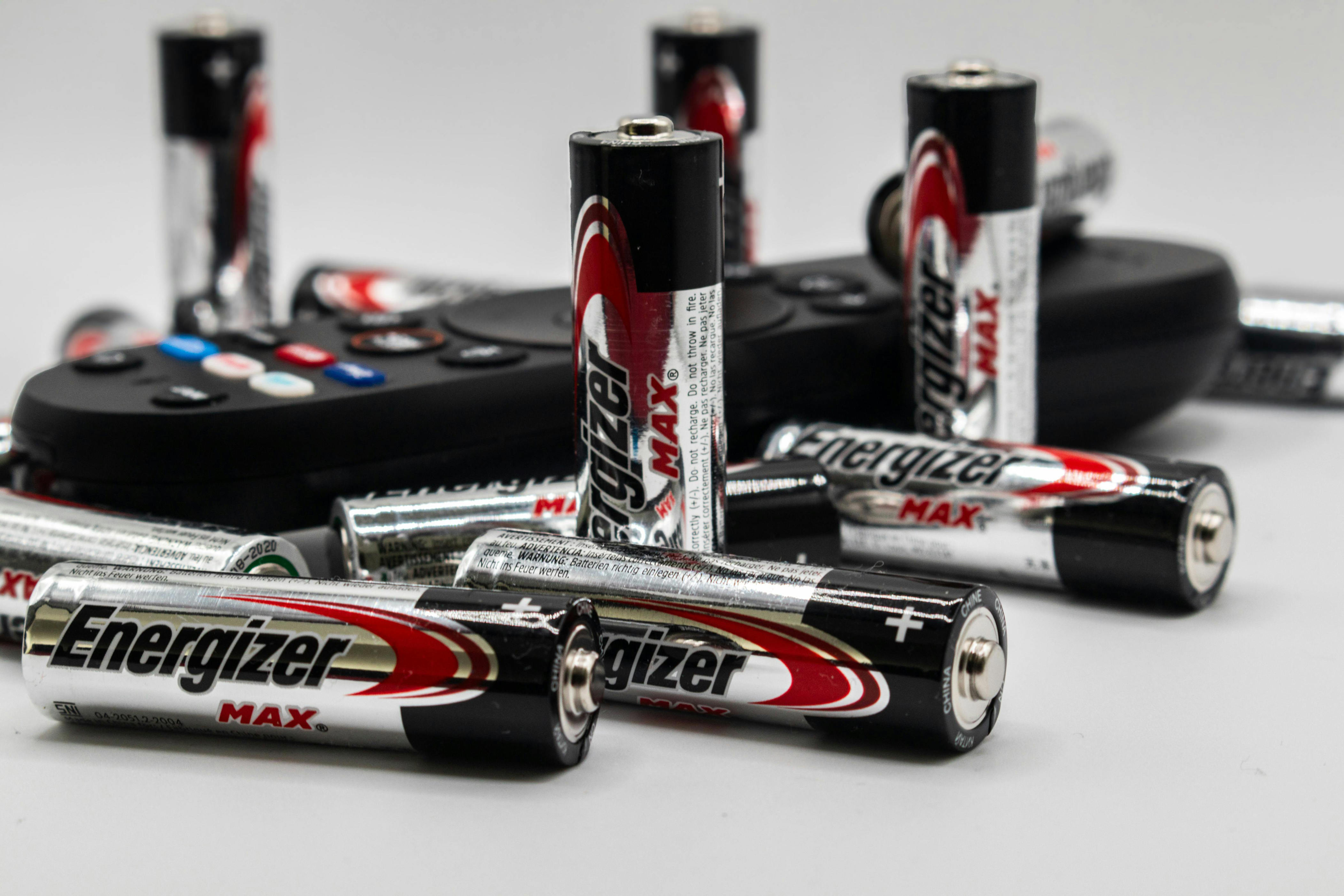7 things most people stockpile first that experienced preppers actually ...