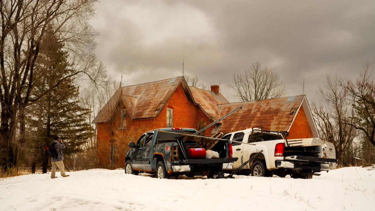 Exploring an abandoned time capsule house filled with antiques in every ...