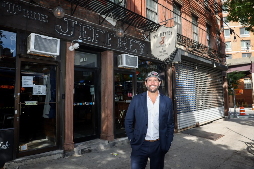 NYC bar will give fans $100 off tabs if Knicks win Game 1 of NBA Finals ...