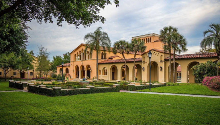 15 trendy house styles from around the world
