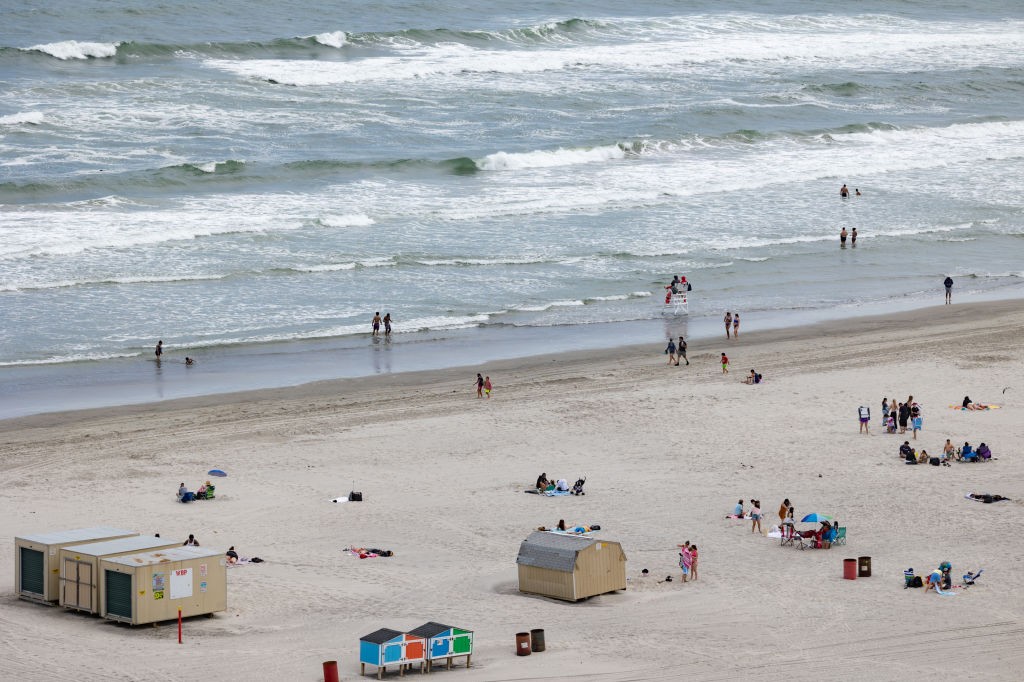 14-year-old missing after swimming in ocean during school trip