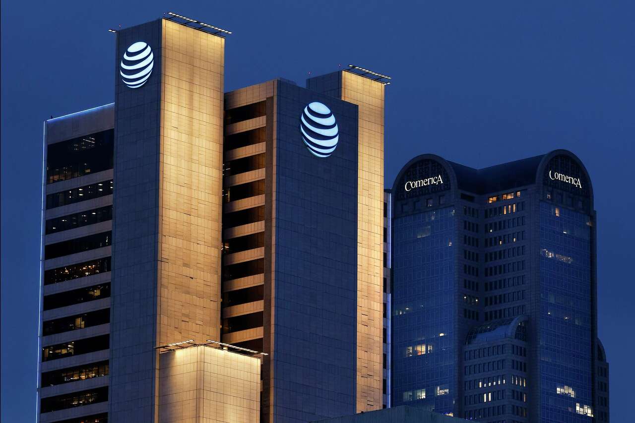 Downtown Dallas exodus: Who's coming and who's going from the city's ...