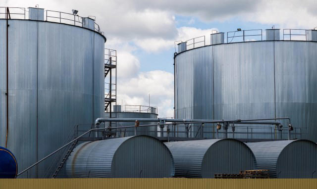Dad rushed 1-year-old into car as toxic tank threat forced 50,000 to ...