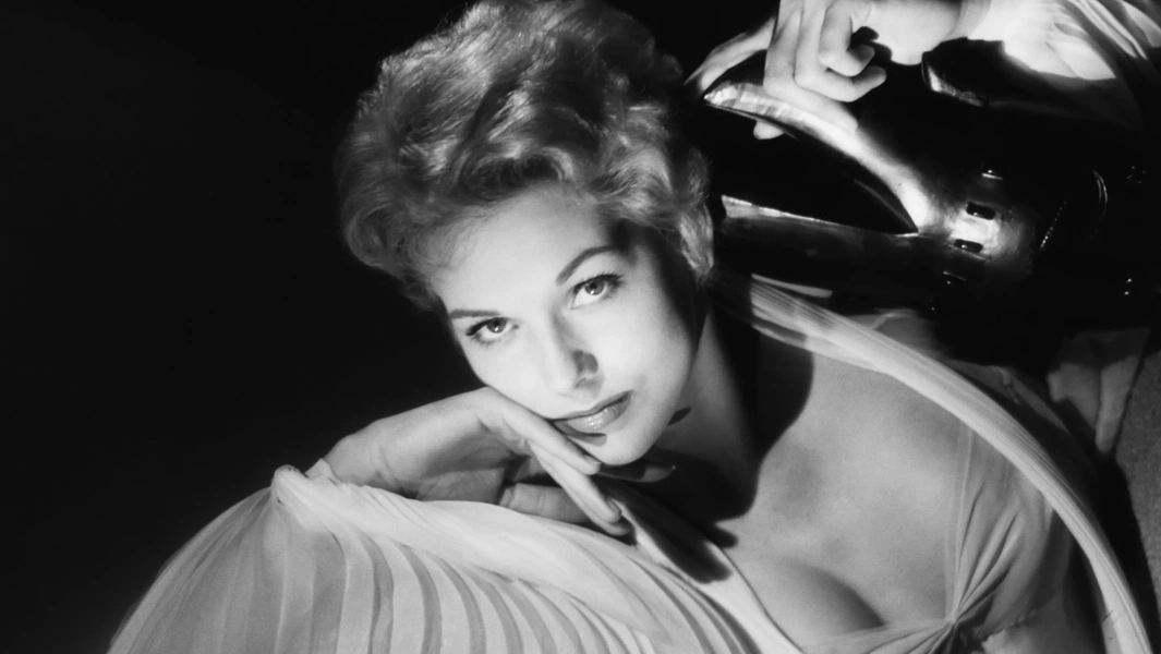 Kim Novak: From screen legend to acclaimed artist
