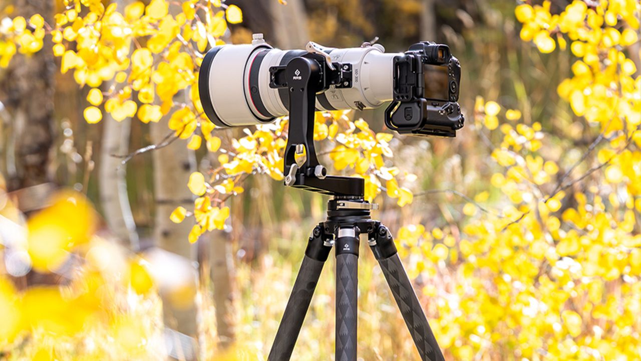 New Really Right Stuff carbon fiber tripods cost 32% less than in-house ...
