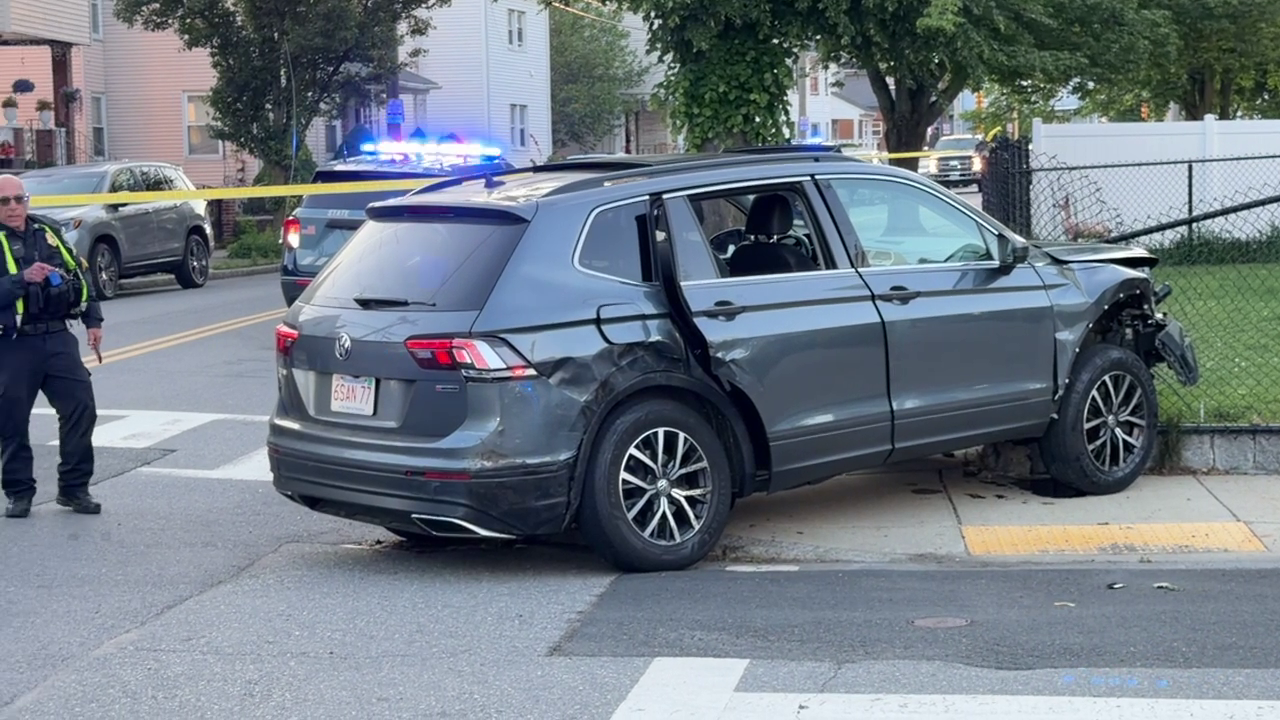 Medford police: 5 juveniles arrested after stolen vehicle crashes