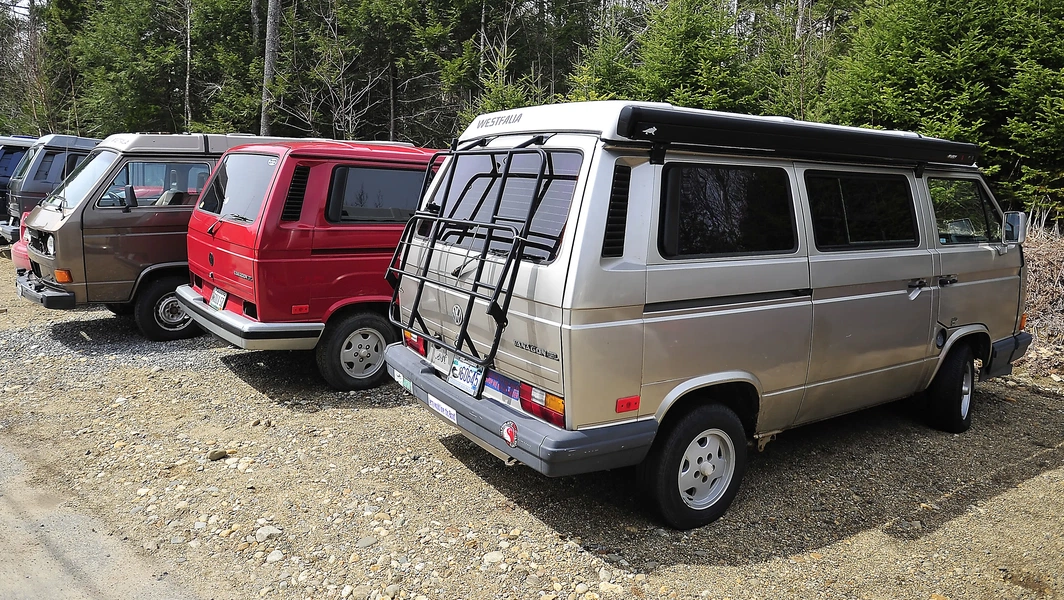 14 retro vans that defined road trip culture
