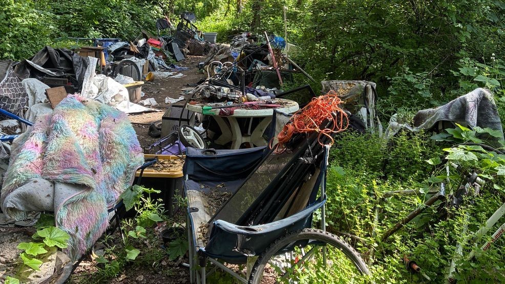Linn County deputies clear Simpson Park camp north of Talking Water Gardens