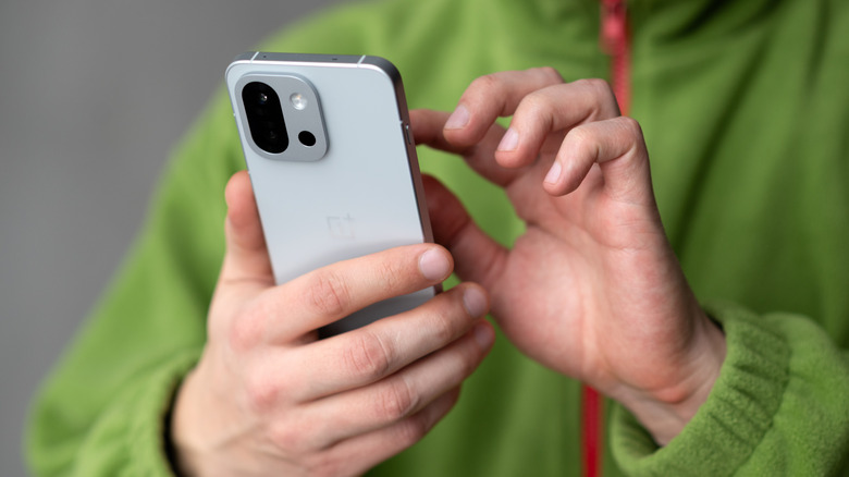 5 of the best Android phones without AI
