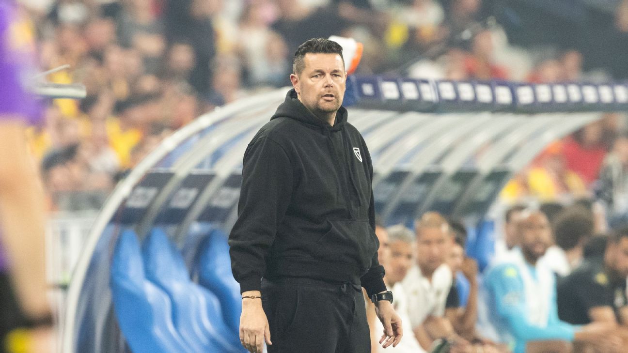 Sources: Crystal Palace readying offer for Lens coach Sage
