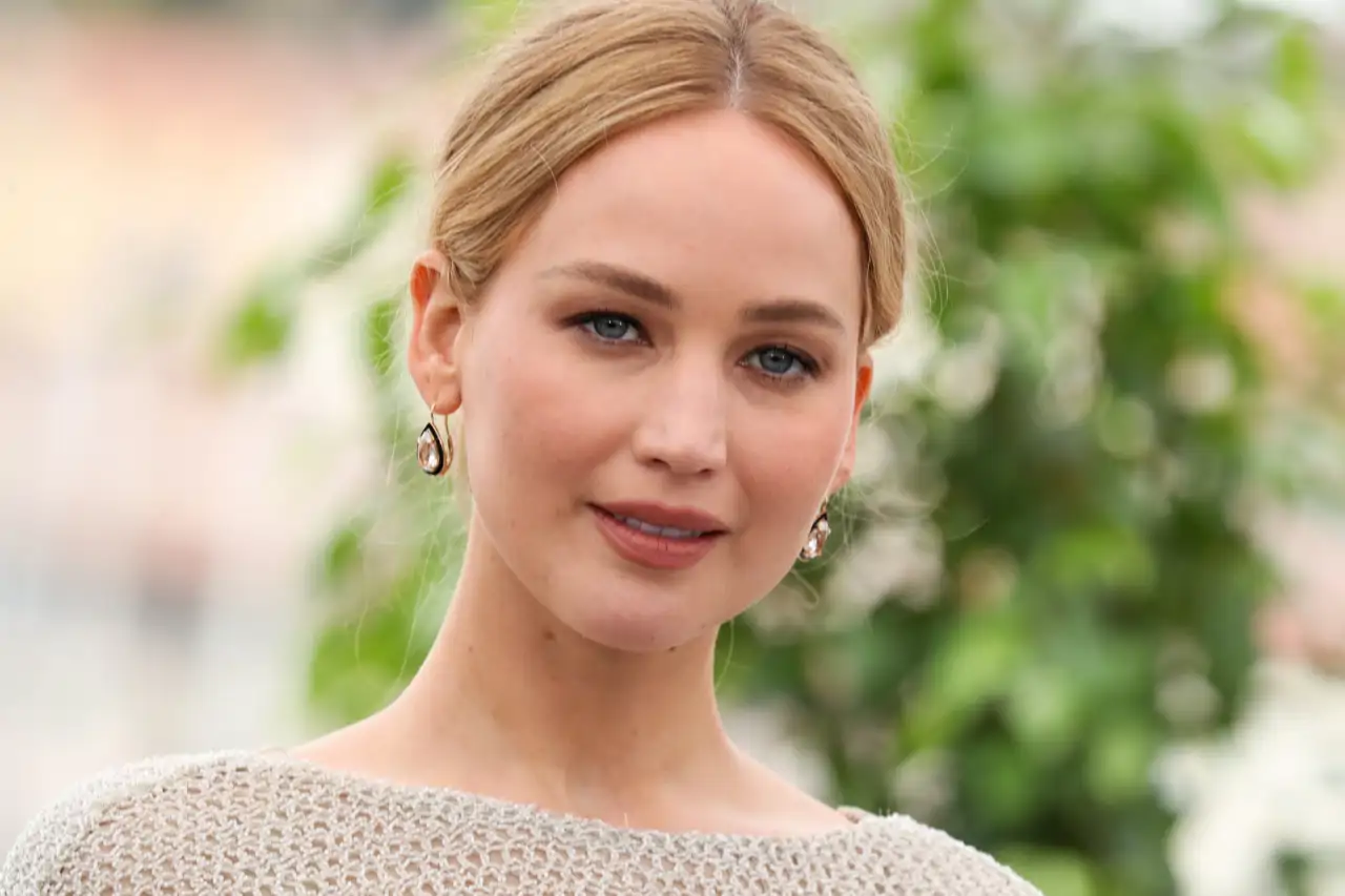 Moños con pelo corto para boda más elegantes y favorecedores
