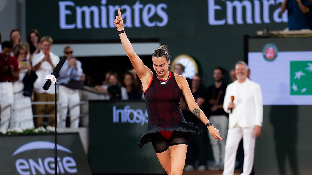 Andy Roddick calls out 'weird' request for Aryna Sabalenka to dance ...