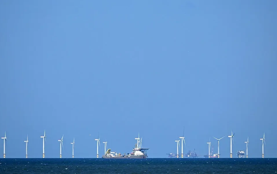 UK sets legally binding 87% emissions cut target for 2040