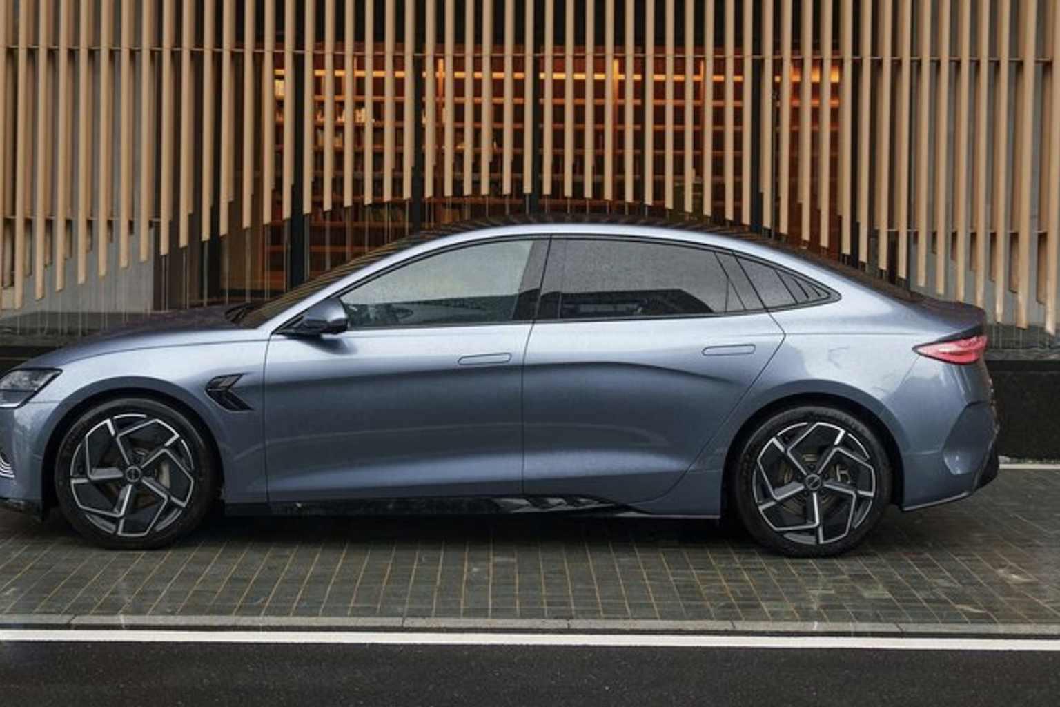 BYD y SAIC lanzarán autos con batería de estado sólido en 2027