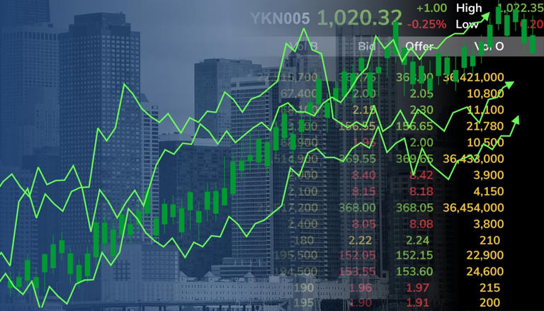 Canada’s stock market hits a record high while recession talk grips Ottawa