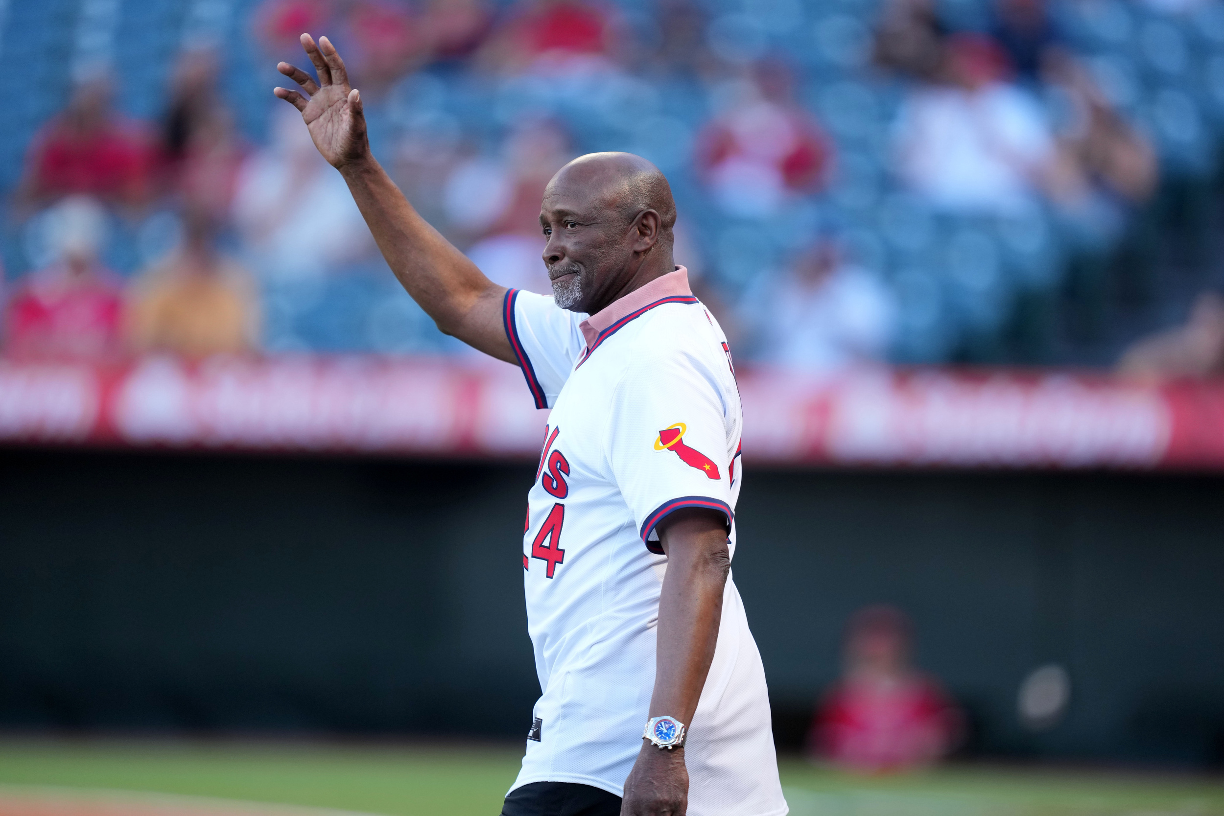 Giants hire Gary Pettis as third base coach