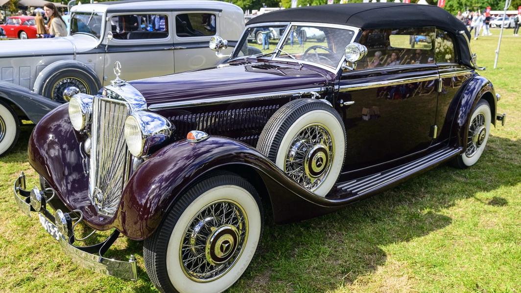 13 iconic moments from vintage car shows