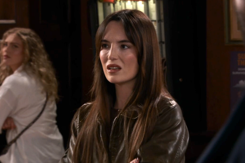Coronation Street fans beg 'pointless' character to be killed off amid ...