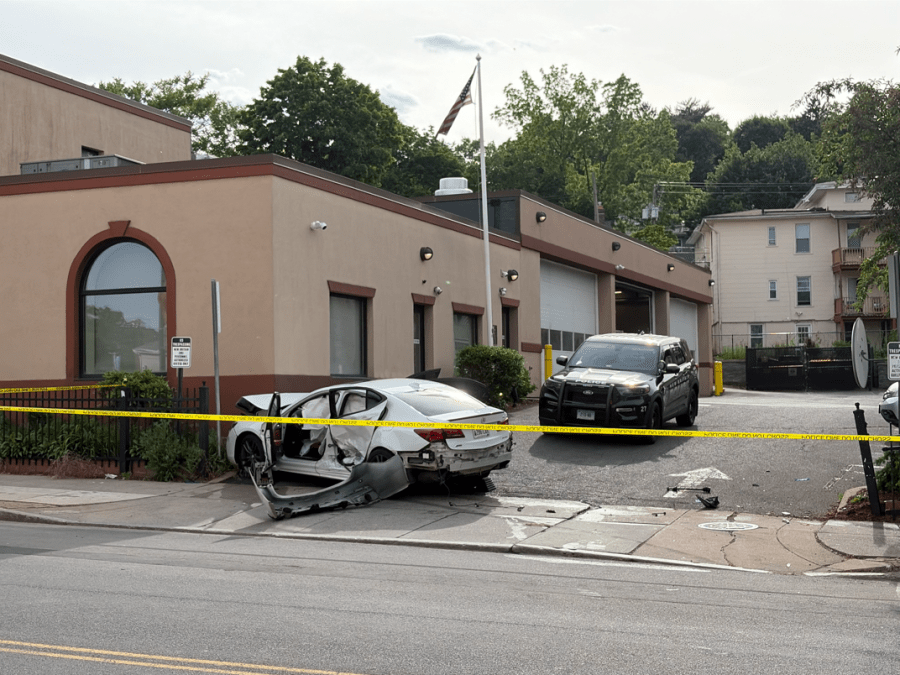 Man found with gunshot wound inside vehicle after crash in New Britain