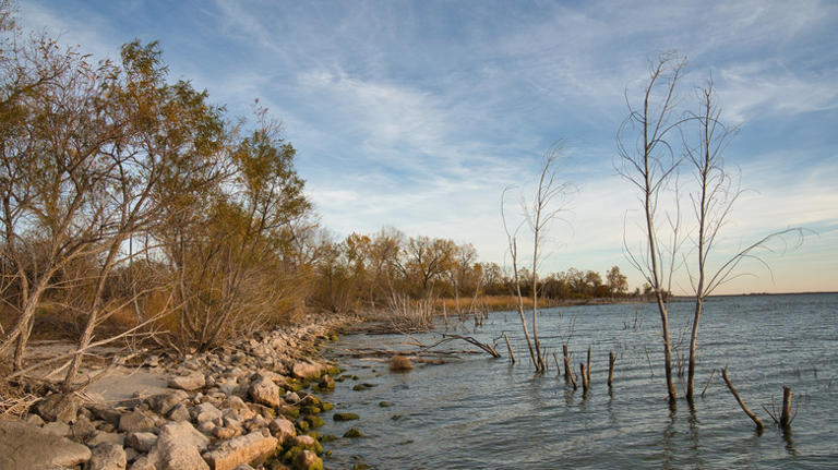 Oklahoma City's scenic lake day getaway is a top-tier fishing spot with ...