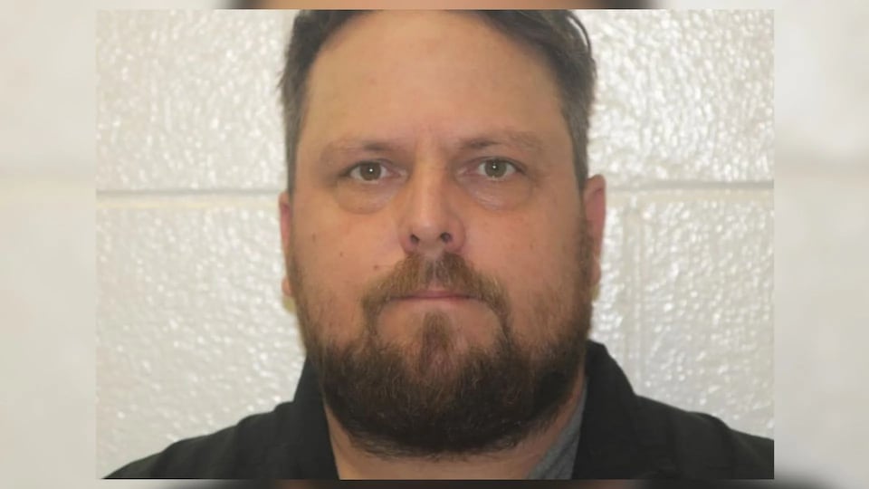 Man who sold nearly $1 million in fake UGA football tickets learns sentence
