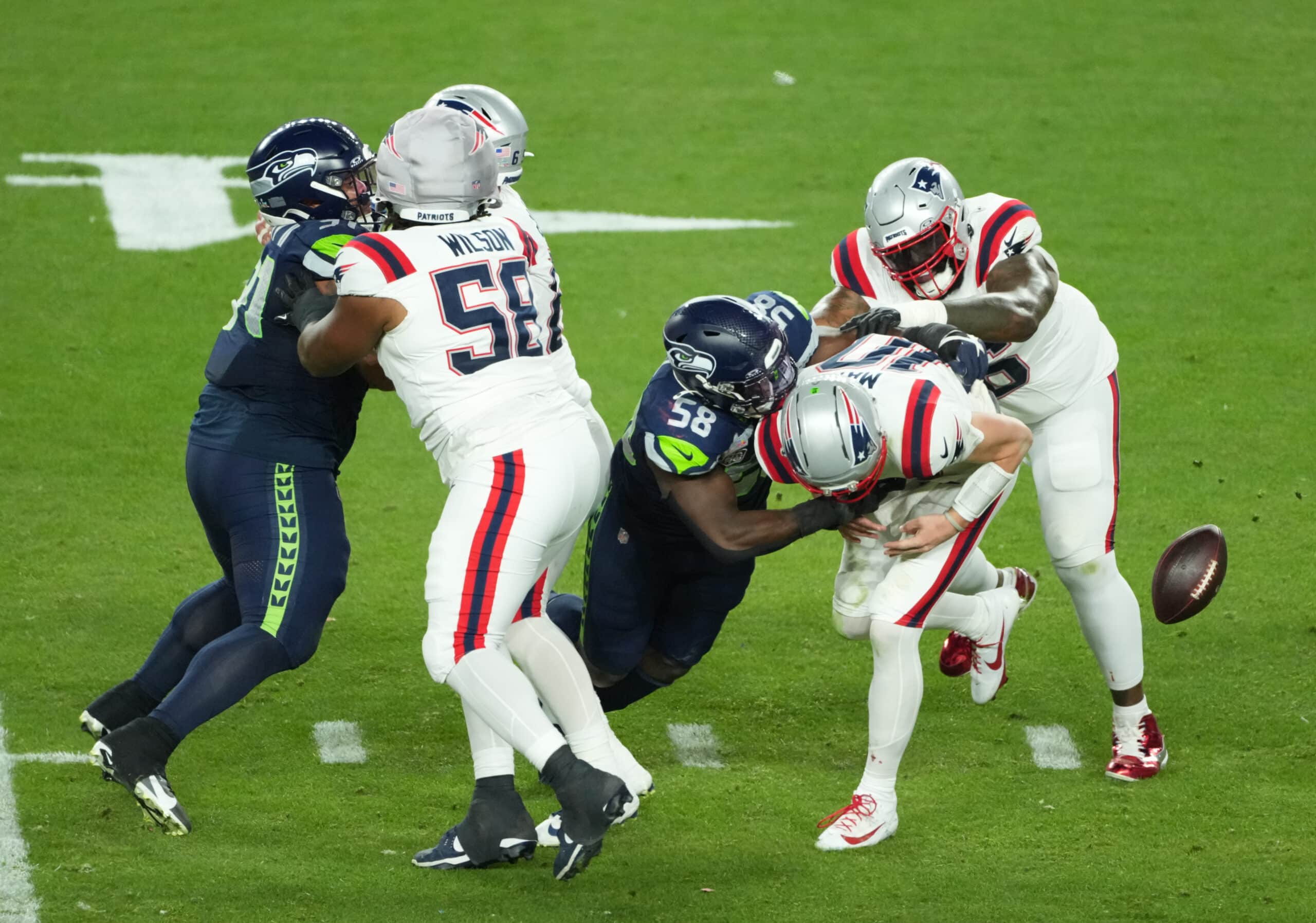 Seattle Seahawks: Secure underrated pass rusher with 3-year deal