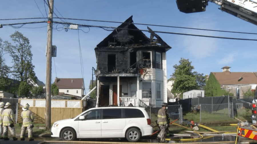 Crews respond to house fire in Schenectady