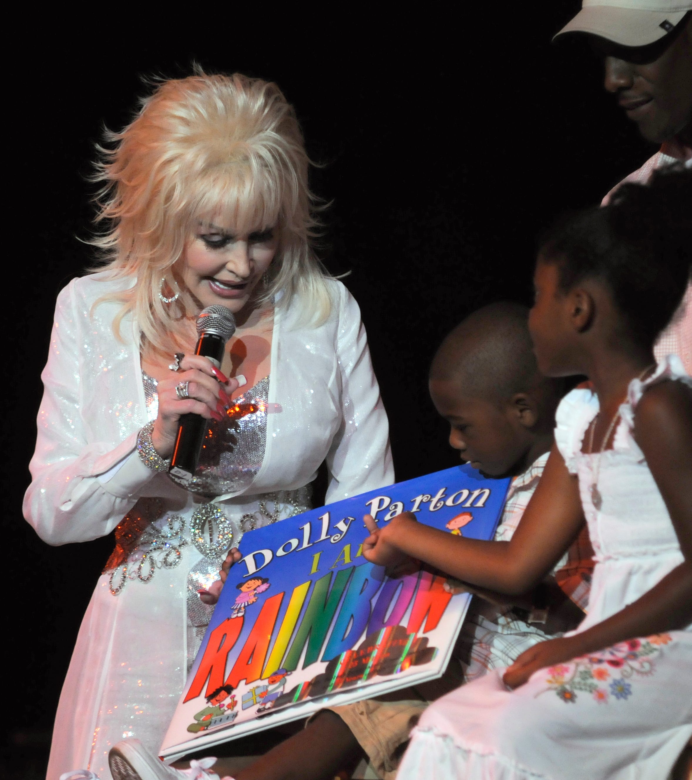 Cuts to Dolly Parton's Imagination Library may leave 170K children ...