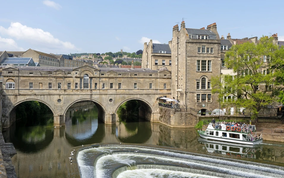 Bath houseboat owners resist eviction over safety dispute