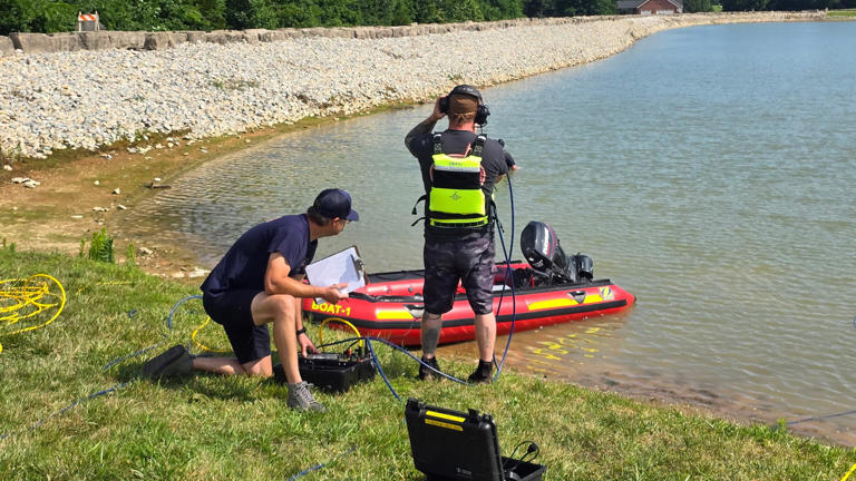 Southeast MO fire departments meet for monthly dive team training