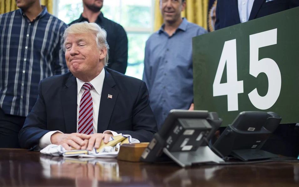 Trump touts 'perfect' cognitive score as experts push back