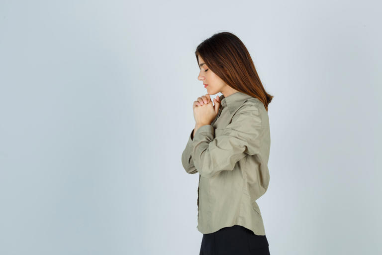 ¿Extrañas a esa persona? Conoce esta poderosa oración para pedir que ...