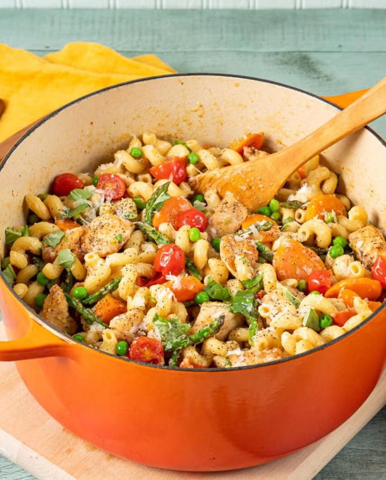 These easy one-pan summer dinners practically make themselves