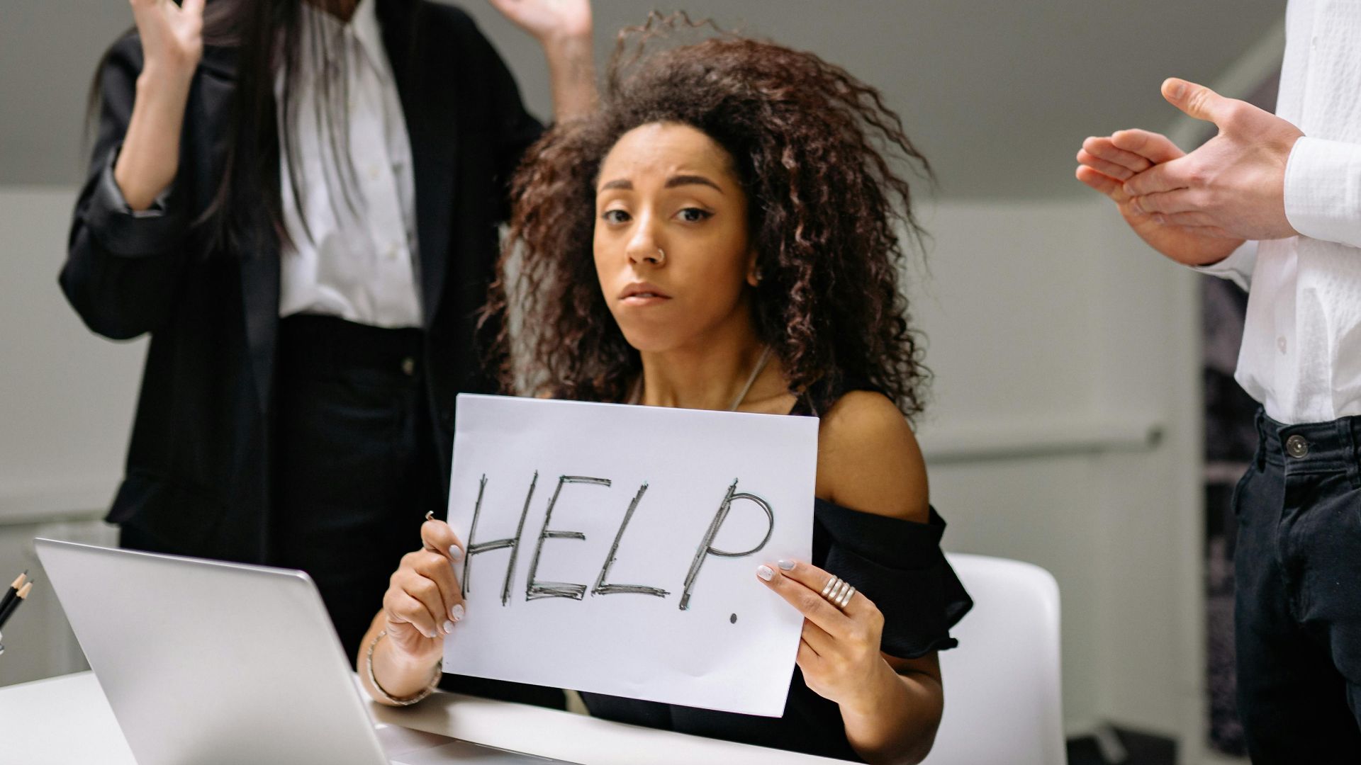 20 reasons why young people love to reject traditional work