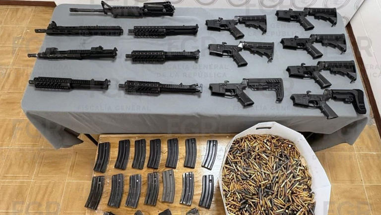Aseguran 7 armas y 3 mil cartuchos en carretera Saltillo-Matehuala en ...