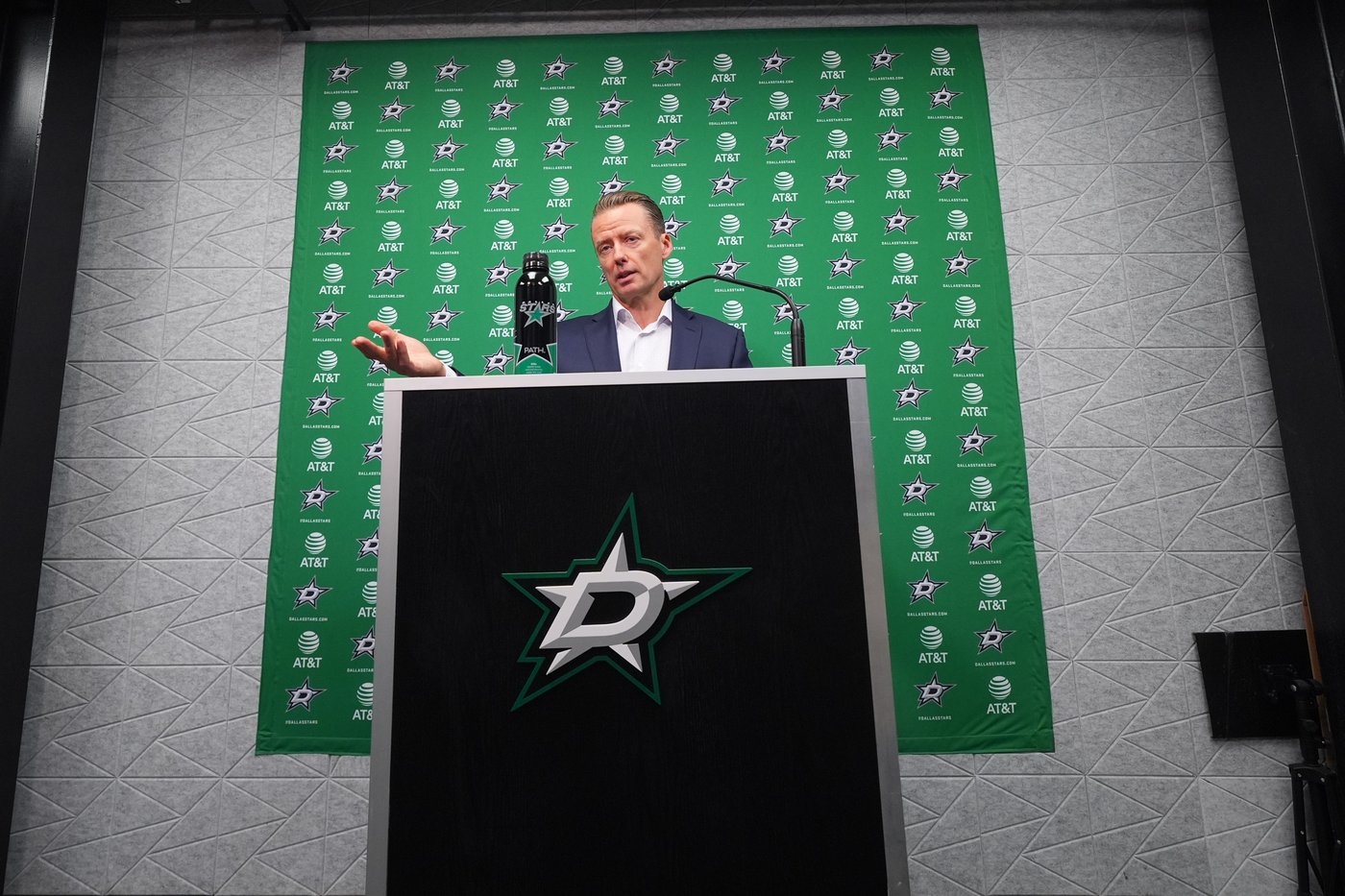 Les Stars et les Mavericks prévoient quitter le centre-ville de Dallas